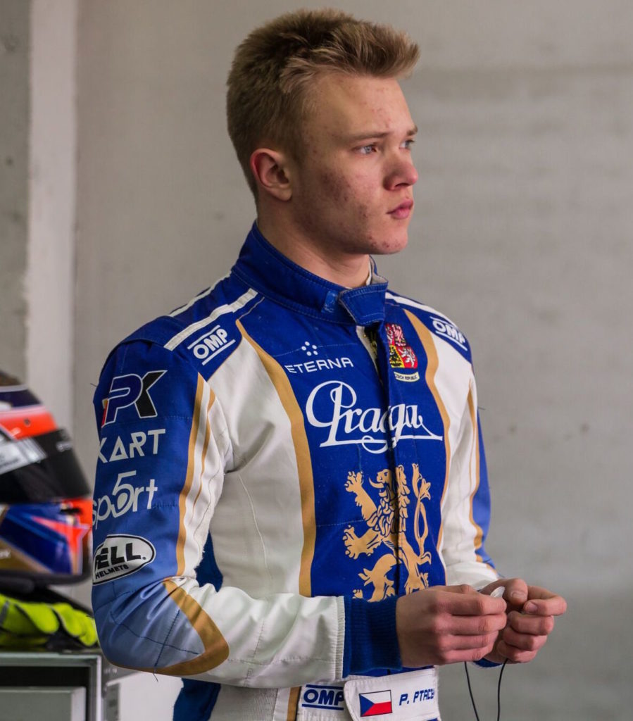 O víkendu startuje italská F4: Jak si povede jediný Čech Petr Ptáček ...